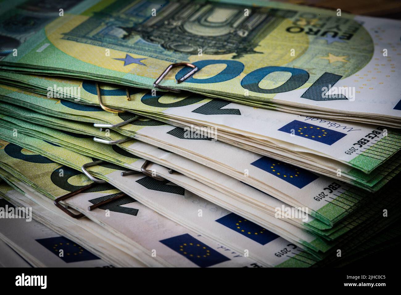 Papermoney hi-res stock photography and images - Alamy