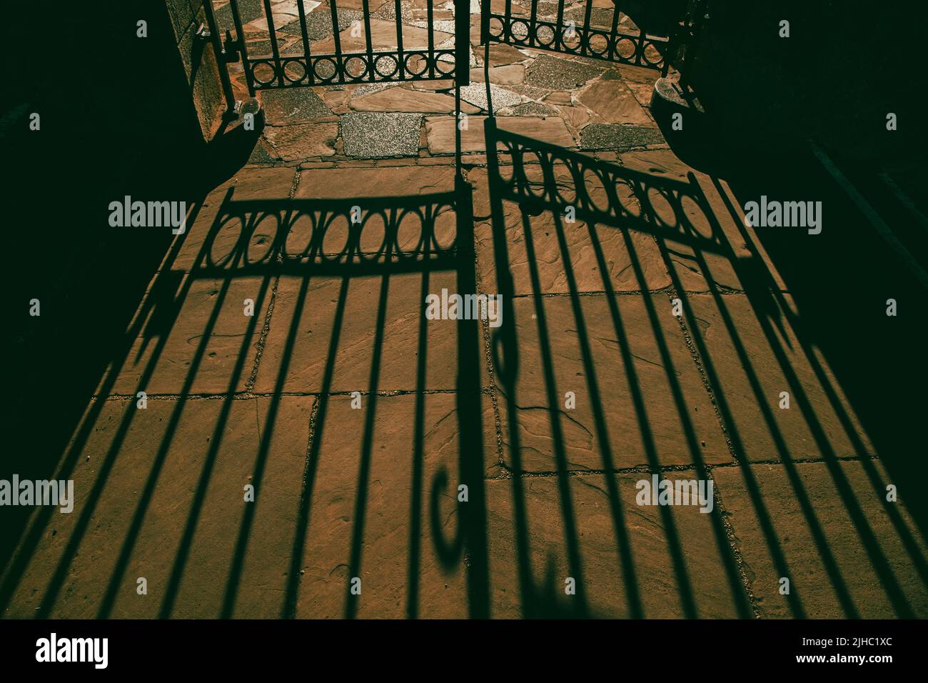 Long garden gate hi-res stock photography and images - Alamy
