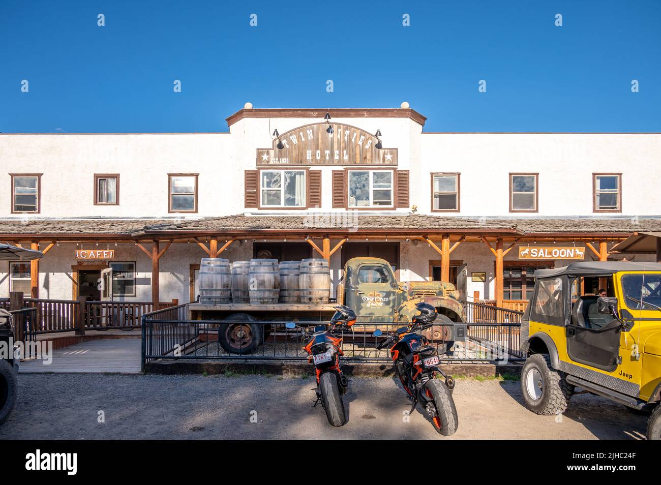 Longview, Alberta - July 16, 2022: Exterior of the Twin Cities Hotel ...