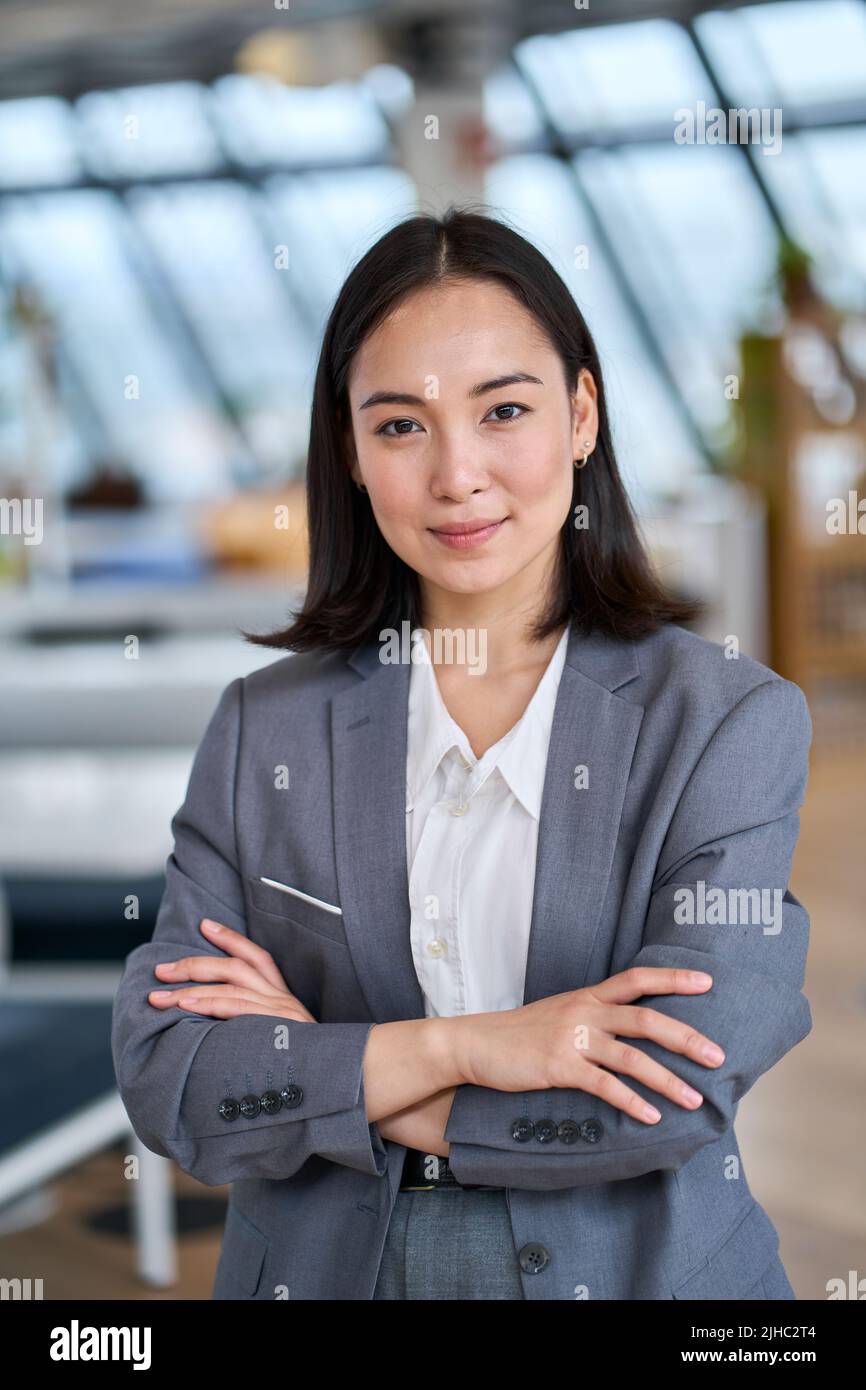 Business standing portrait hi-res stock photography and images - Alamy Business standing portrait hi-res stock photography and images - Alamy