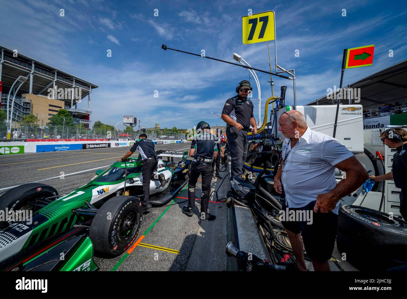 Toronto, ON, Canada. 17th July, 2022. CALLUM LLOTT (77) (R) of ...