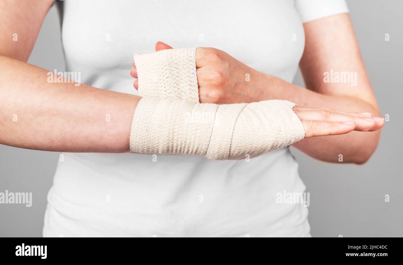Compression fracture hi-res stock photography and images - Alamy