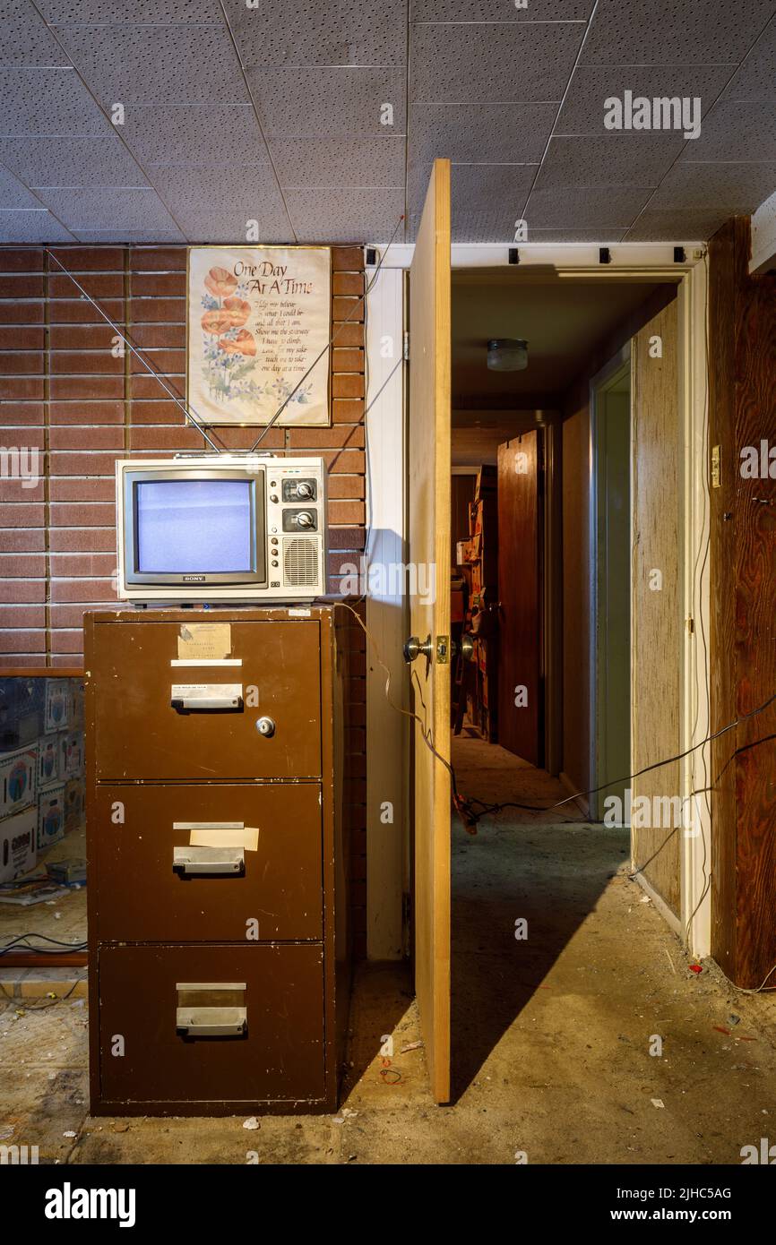 Rabbit ears antennas hi-res stock photography and images - Alamy