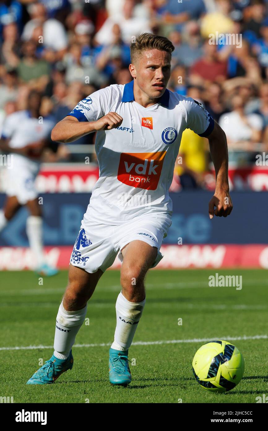 Gent's Matisse Samoise pictured in action during a soccer match between ...