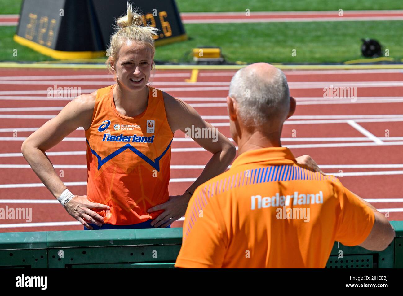 Anouk vetter of the netherlands with coach hi-res stock photography and ...