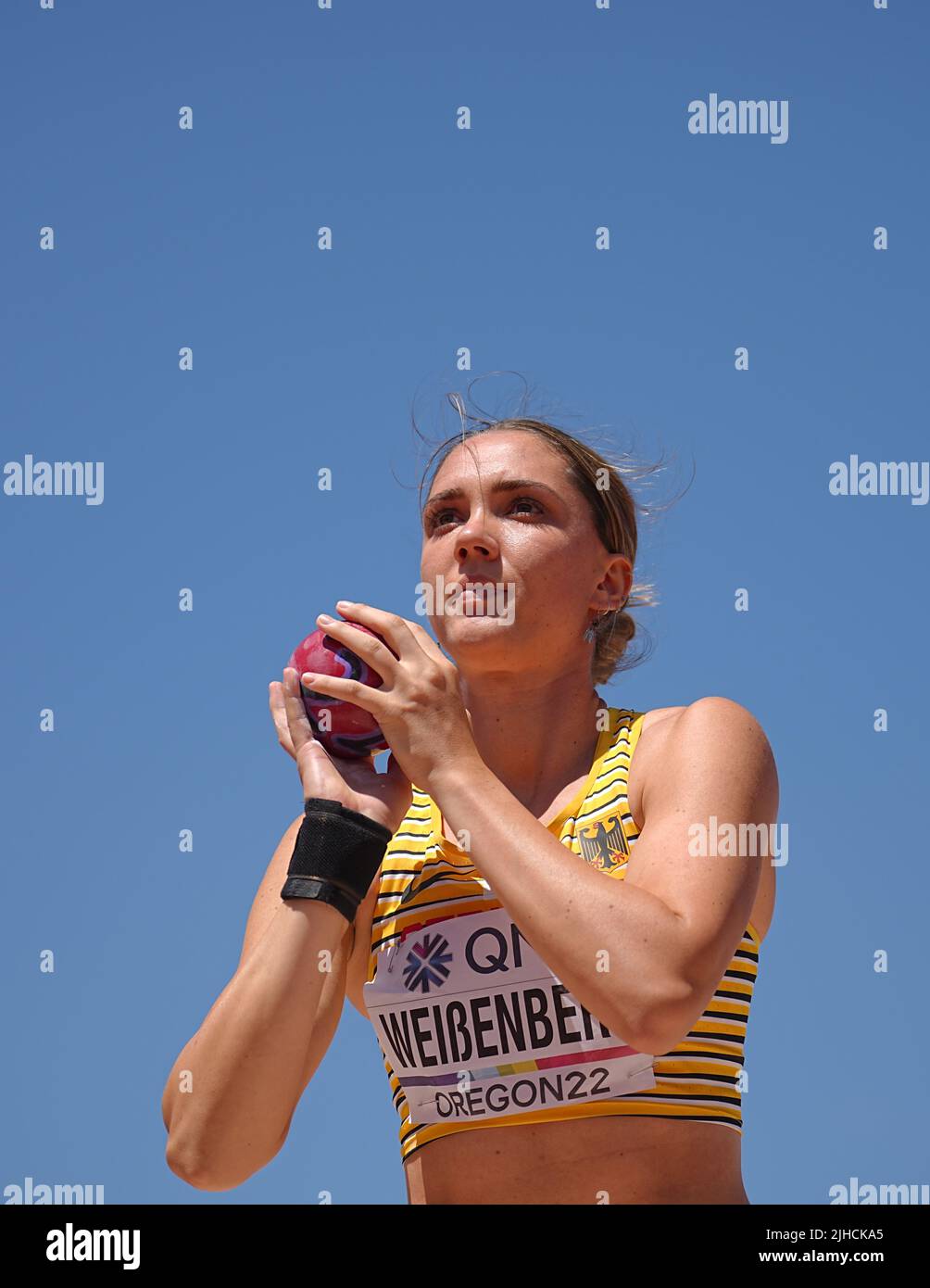 Eugene, USA. 17th July, 2022. Athletics: World Championship: Sophie Weißenberg, heptathlon, shot ...
