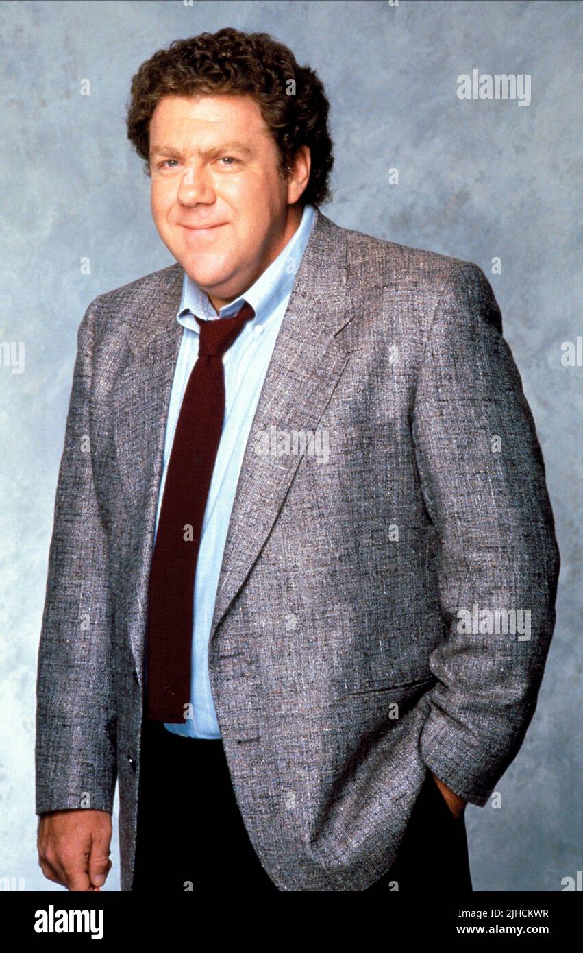 George wendt hi-res stock photography and images - Alamy