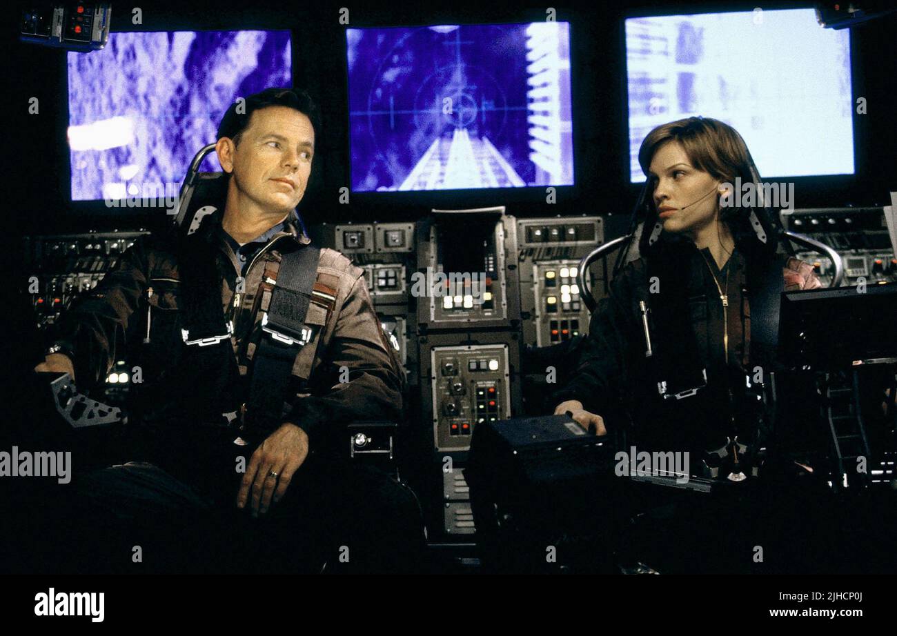 BRUCE GREENWOOD, HILARY SWANK, THE CORE, 2003 Stock Photo - Alamy