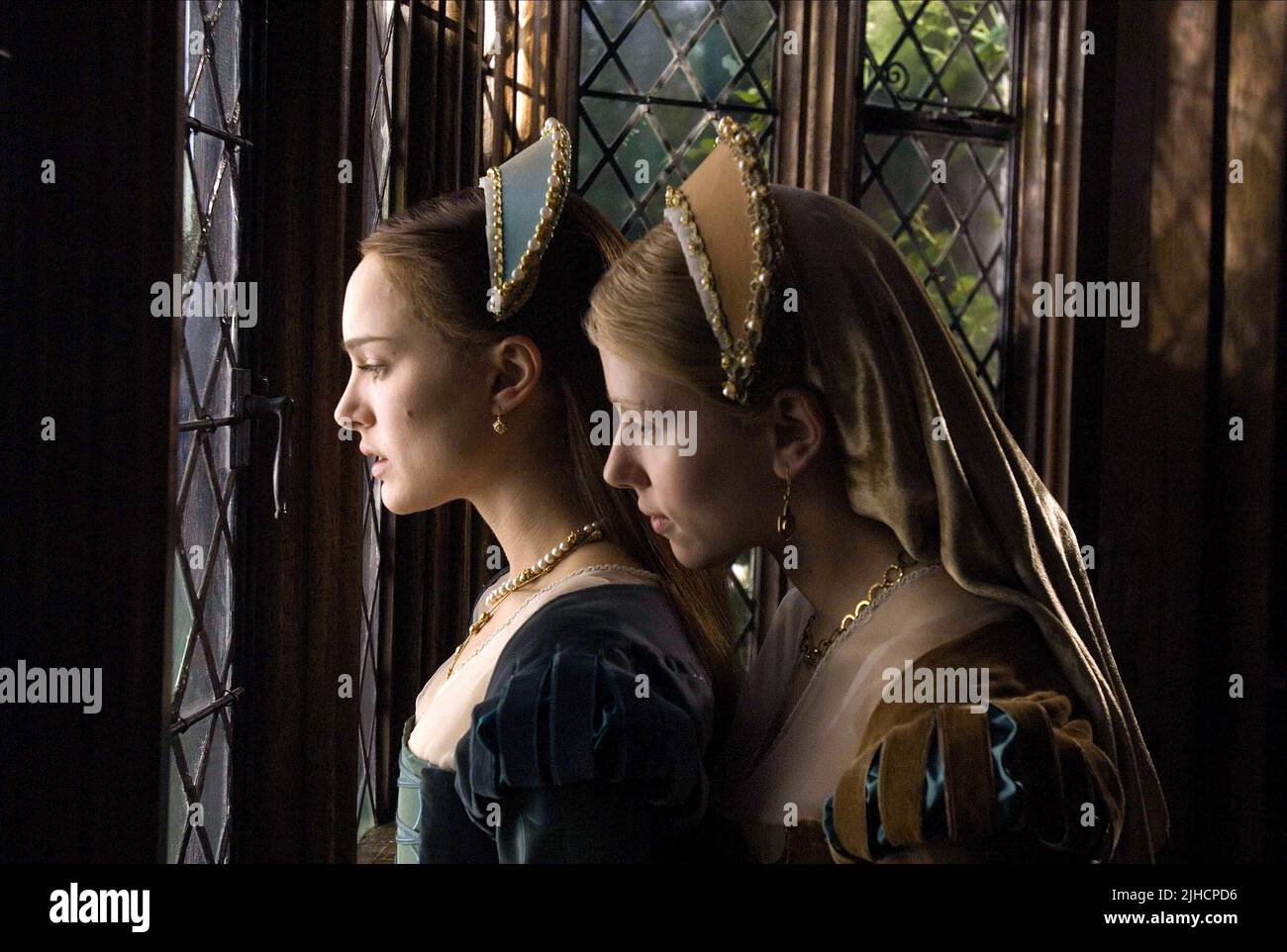 NATALIE PORTMAN, SCARLETT JOHANSSON, THE OTHER BOLEYN GIRL, 2007 Stock ...