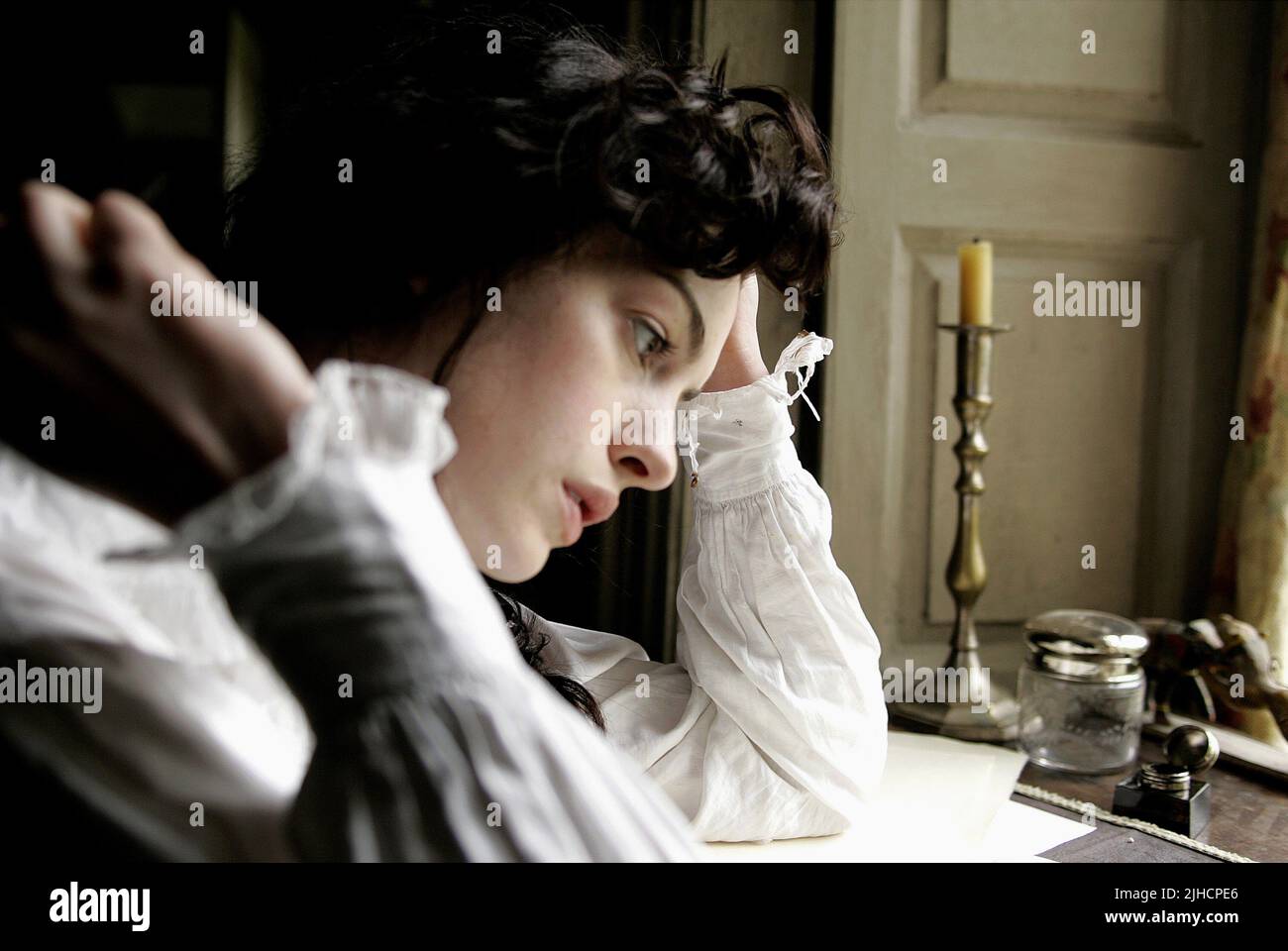 ANNE HATHAWAY, BECOMING JANE, 2007 Stock Photo - Alamy