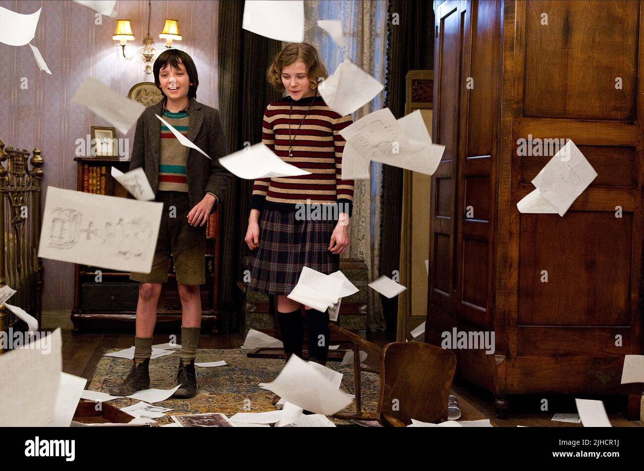 ASA BUTTERFIELD, CHLOË GRACE MORETZ, HUGO, 2011 Stock Photo - Alamy