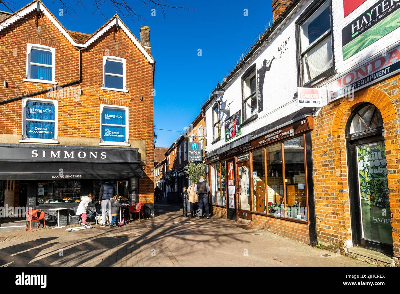 Middle Row - narrow alley in Stevenage Old Town, Hertfordshire, UK ...