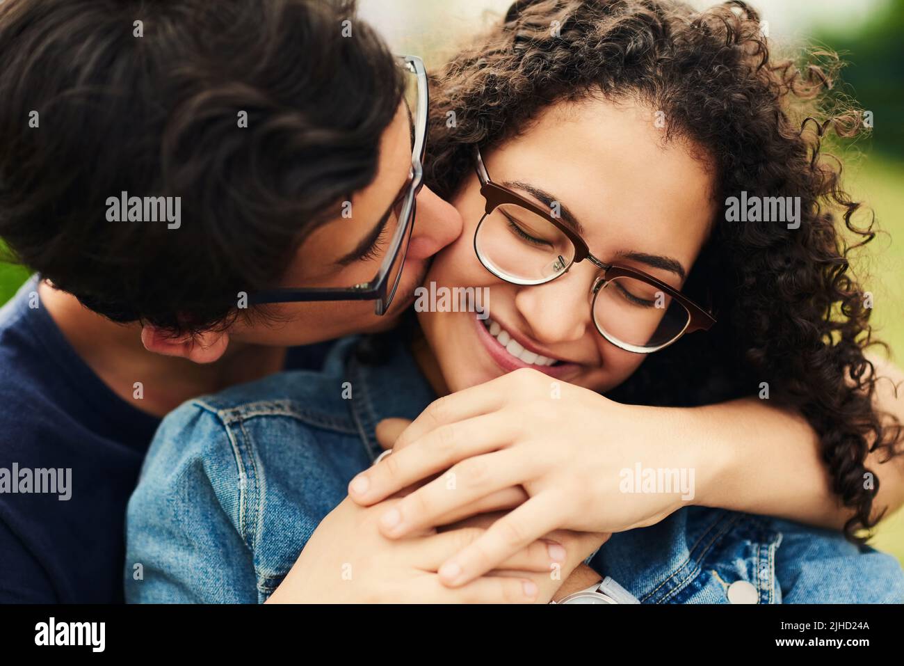 Girl holding cheek hi-res stock photography and images - Alamy