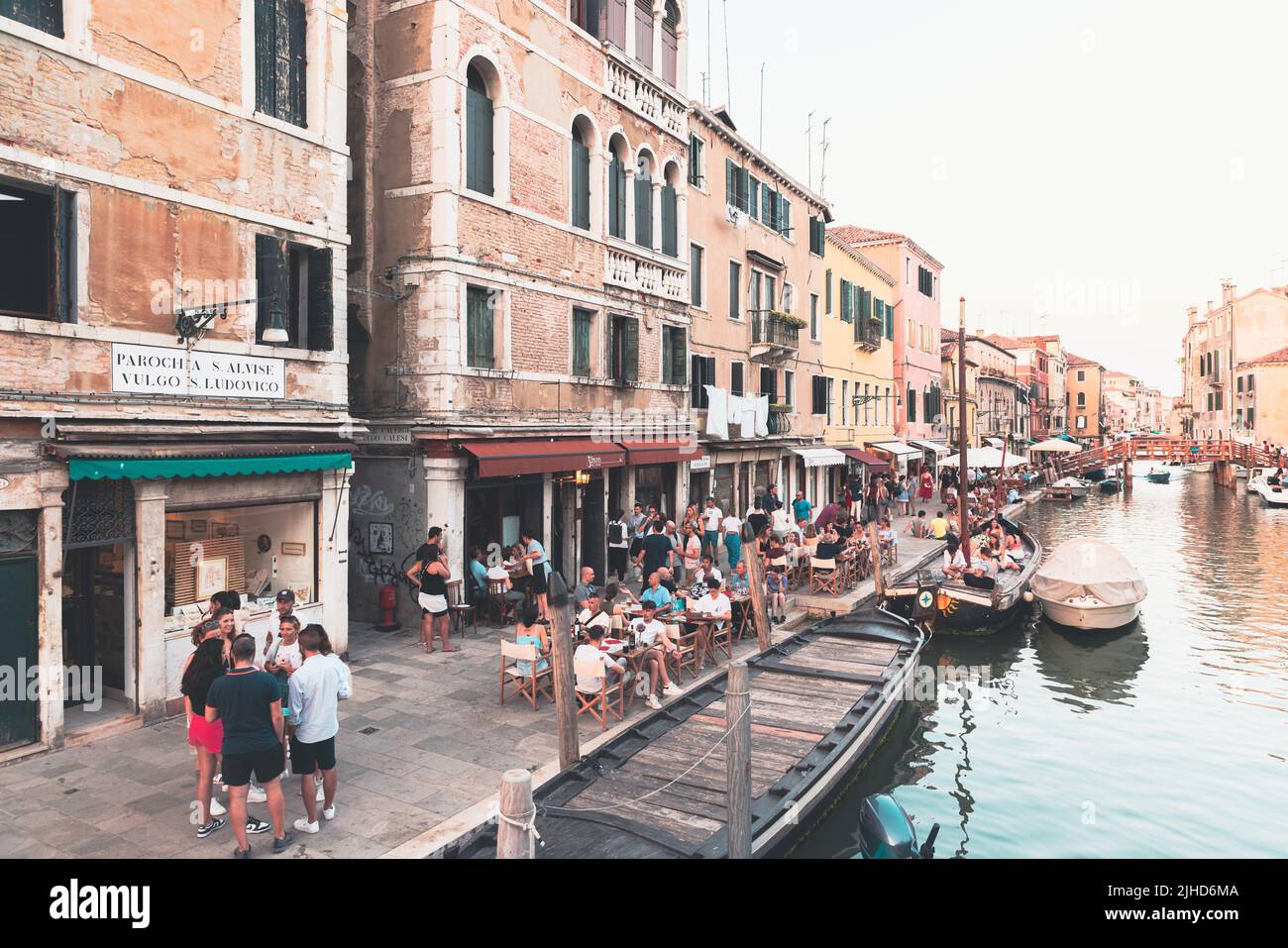 Streets and canals in Venice Stock Photo - Alamy