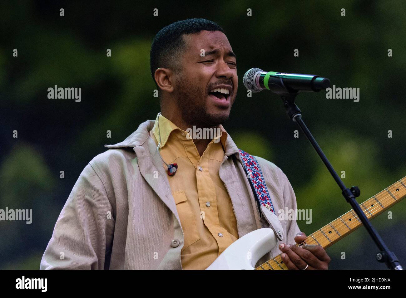 Toro moi hi-res stock photography and images - Alamy
