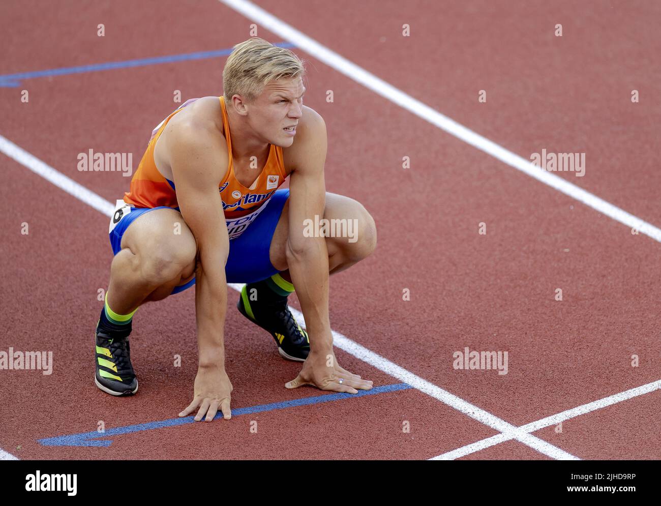EUGENE - Nick Smidt in action during 400 meters hurdles on the third ...