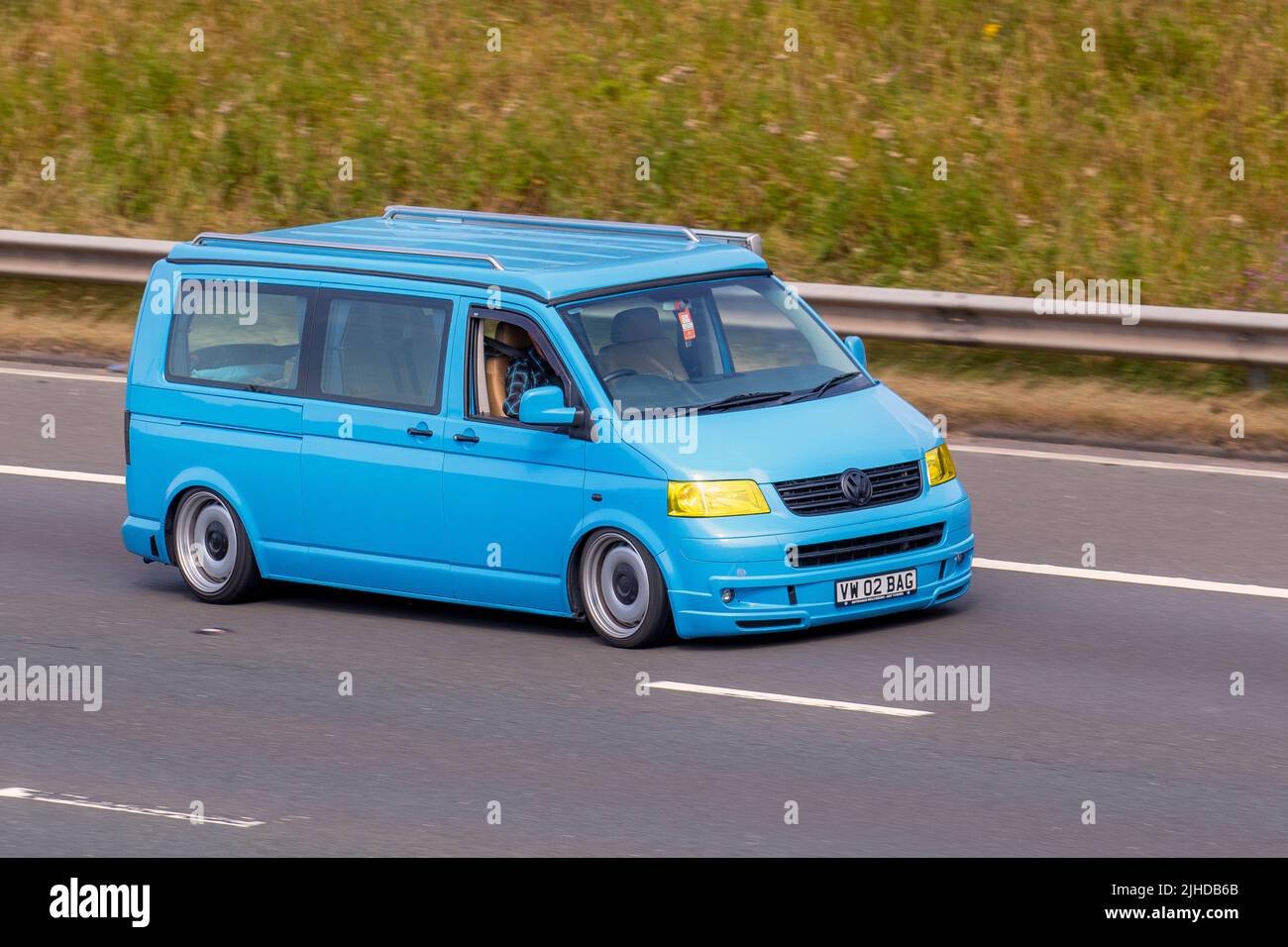 Vw transporter t30 lwb hi-res stock photography and images - Alamy