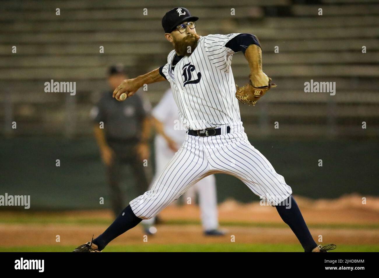 Bo lewington hi-res stock photography and images - Alamy