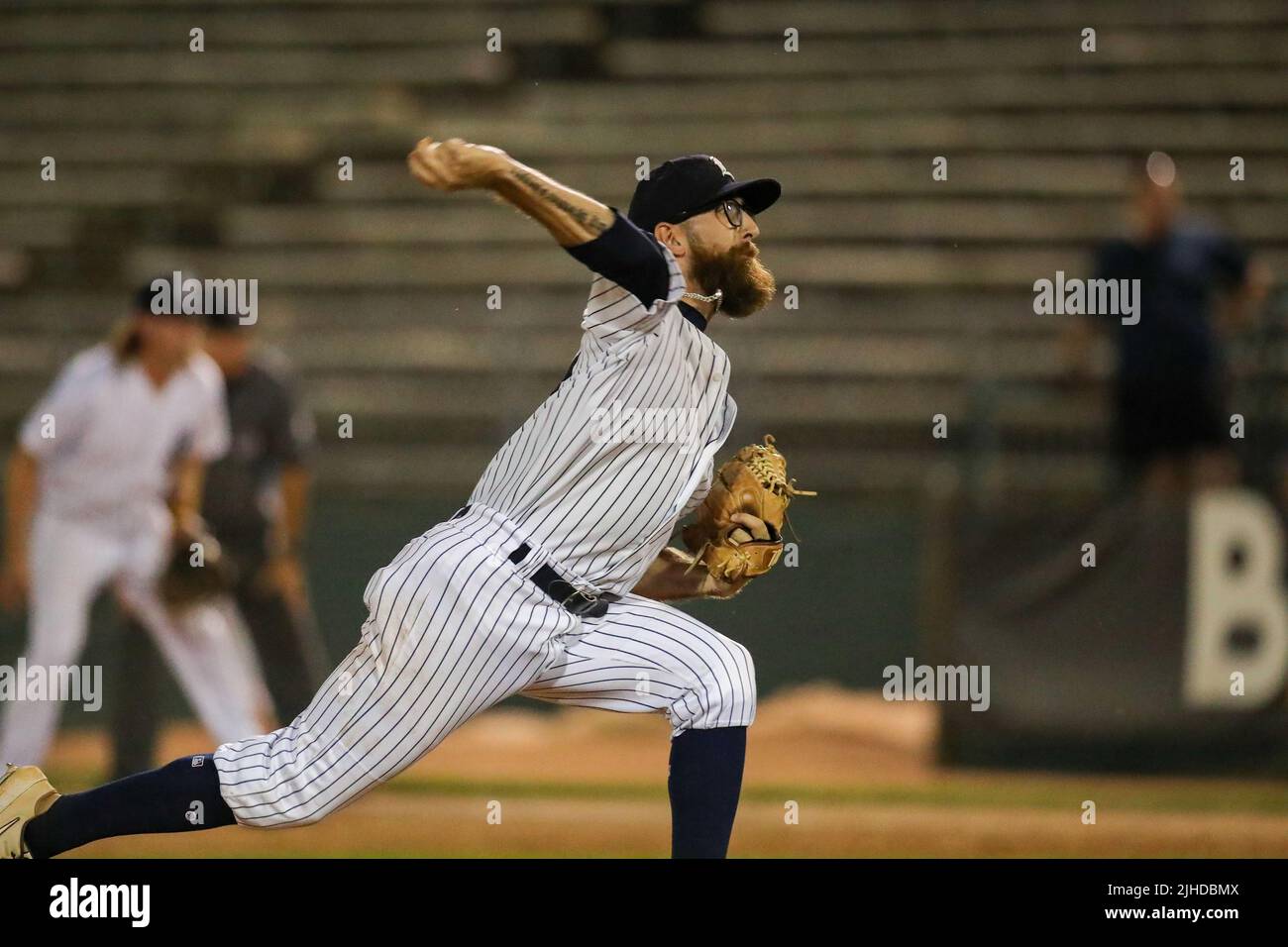 Bo lewington hi-res stock photography and images - Alamy