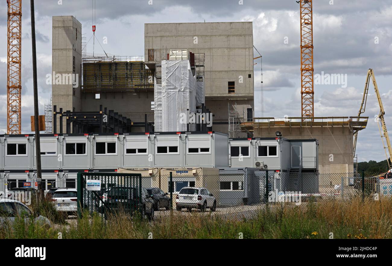 Stavenhagen, Germany. 14th July, 2022. The first sewage sludge ...
