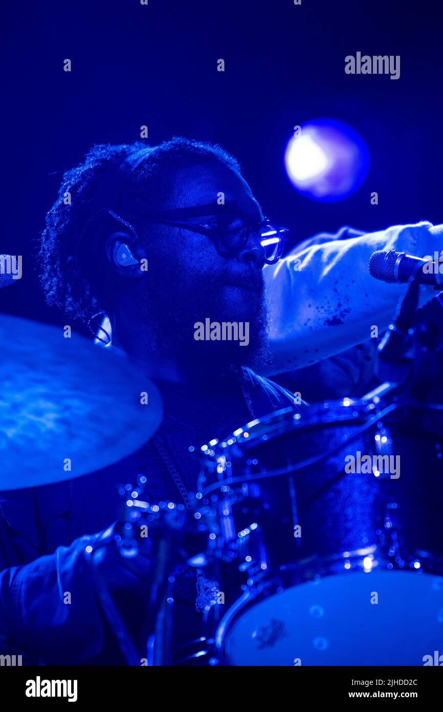 Questlove of the roots hi-res stock photography and images - Alamy