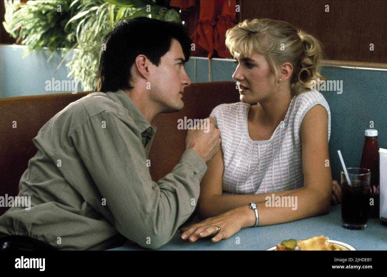 KYLE MACLACHLAN, LAURA DERN, BLUE VELVET, 1986 Stock Photo - Alamy