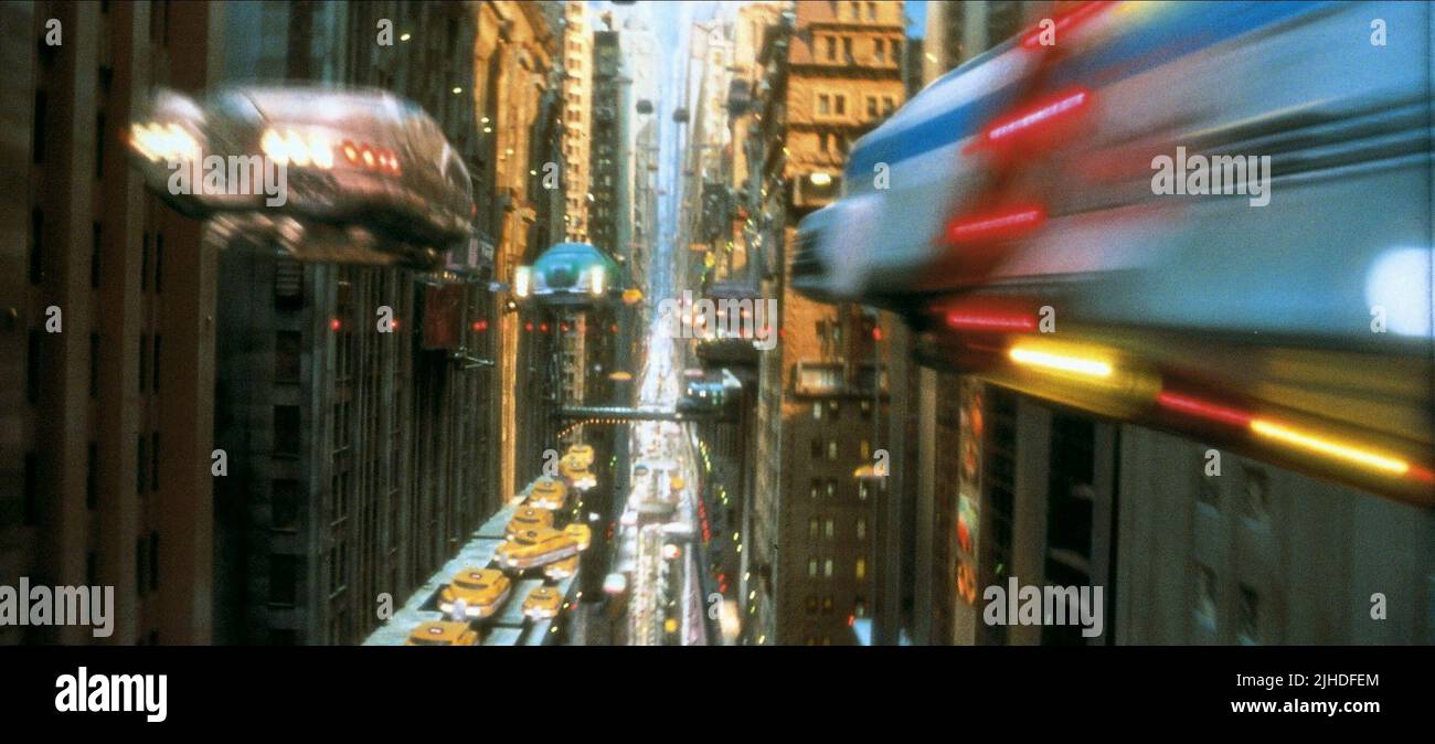FUTURISTIC NEW YORK TRAFFIC, THE FIFTH ELEMENT, 1997 Stock Photo - Alamy