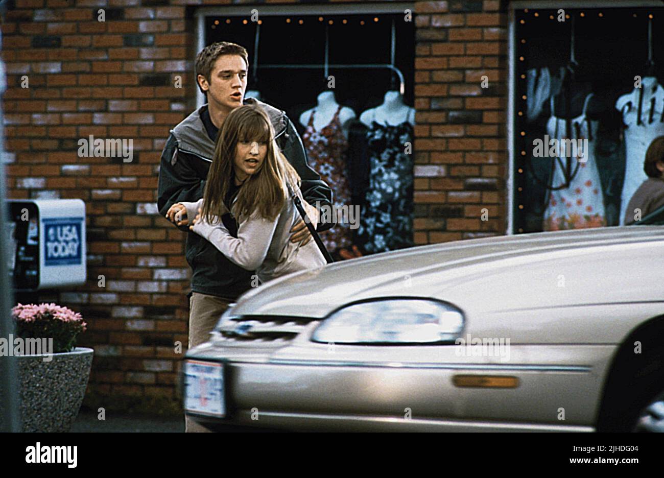 Devon sawa ali larter final hi-res stock photography and images - Alamy