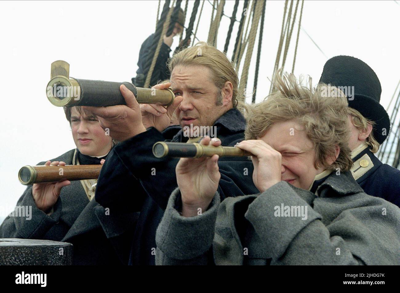RUSSELL CROWE, MASTER AND COMMANDER: THE FAR SIDE OF THE WORLD, 2003 ...