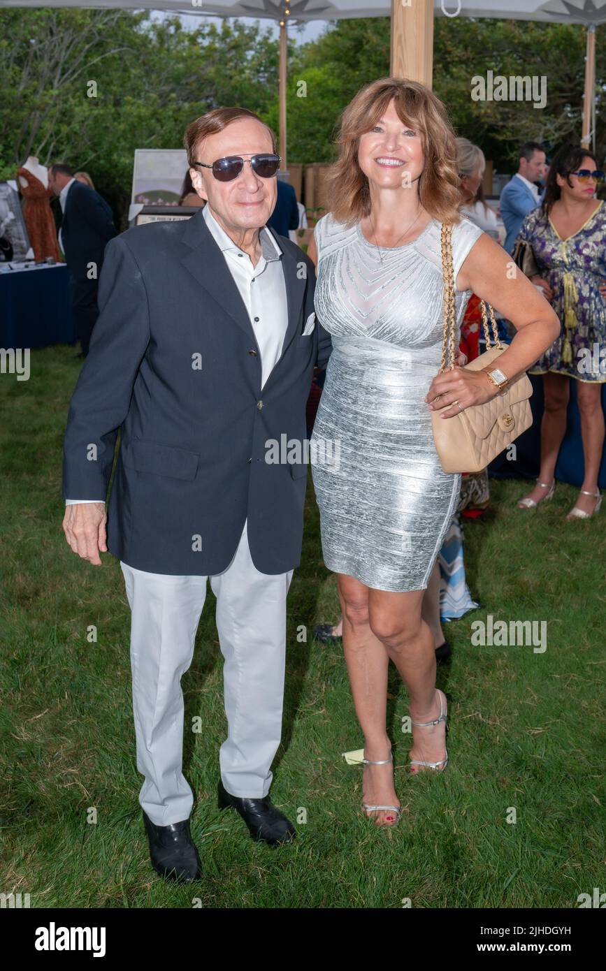 Liz love hi-res stock photography and images - Alamy