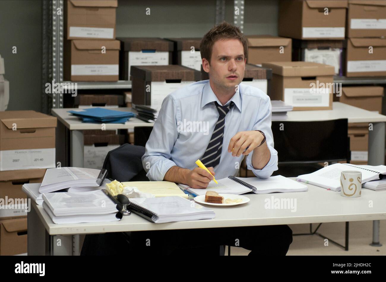 PATRICK J. ADAMS, SUITS : SEASON 1, 2011 Stock Photo - Alamy