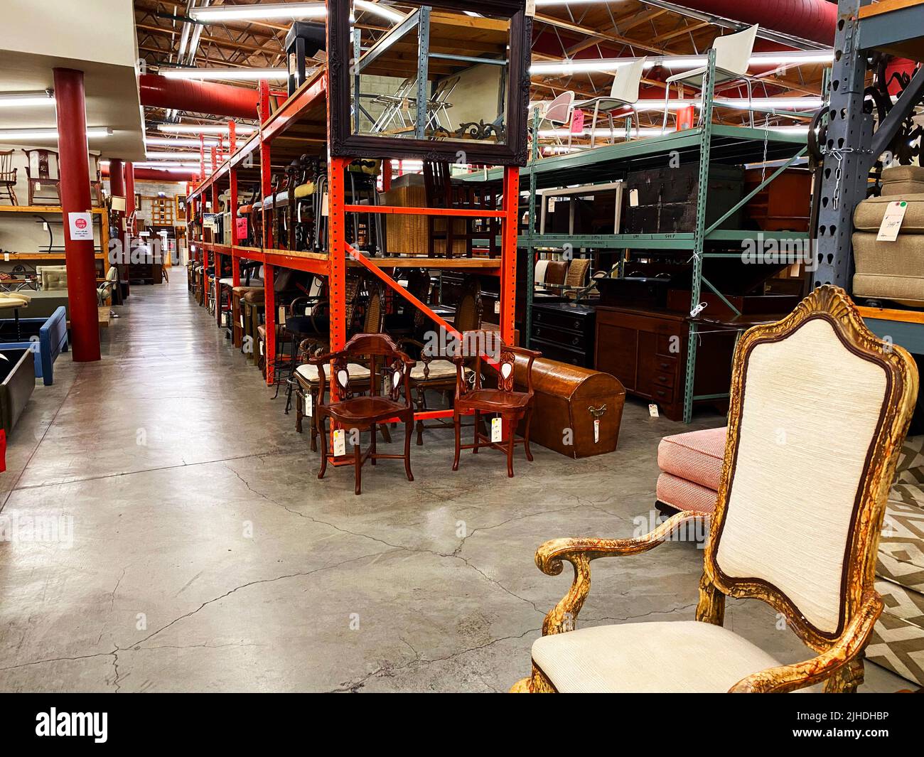 Antique store chair hi-res stock photography and images - Alamy