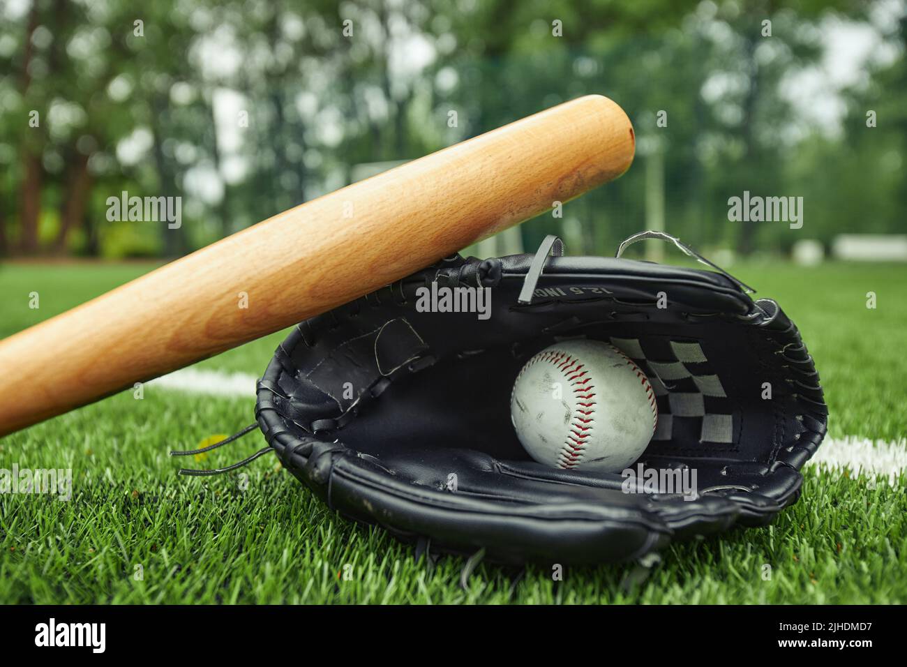 Baseball bat ball close up hi-res stock photography and images - Alamy