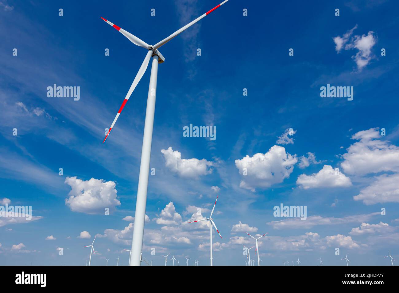 Converting kinetic energy hi-res stock photography and images - Alamy
