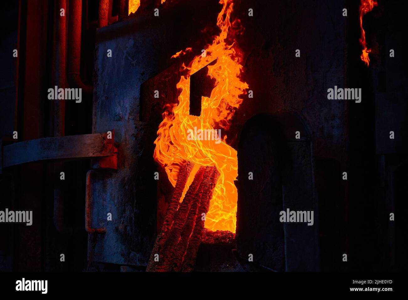 Melted steel structure hi-res stock photography and images - Alamy