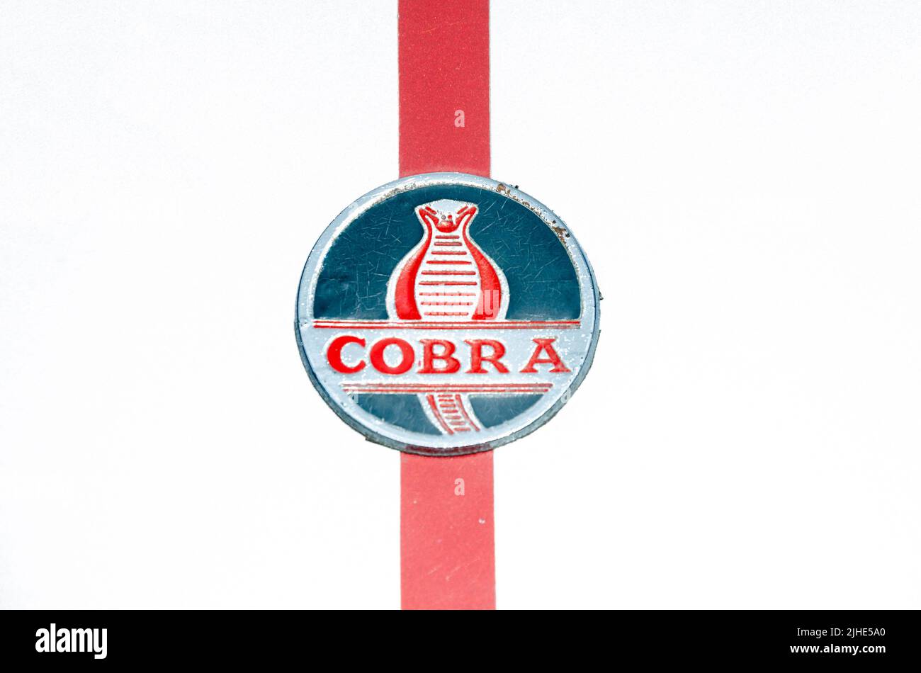 Detail shot of the Cobra badge on the bonnet of a 1975 Shelby Cobra ...