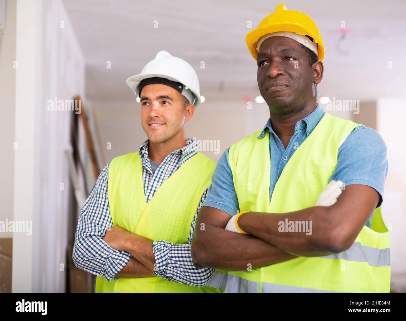 Builders portrait hi-res stock photography and images - Alamy