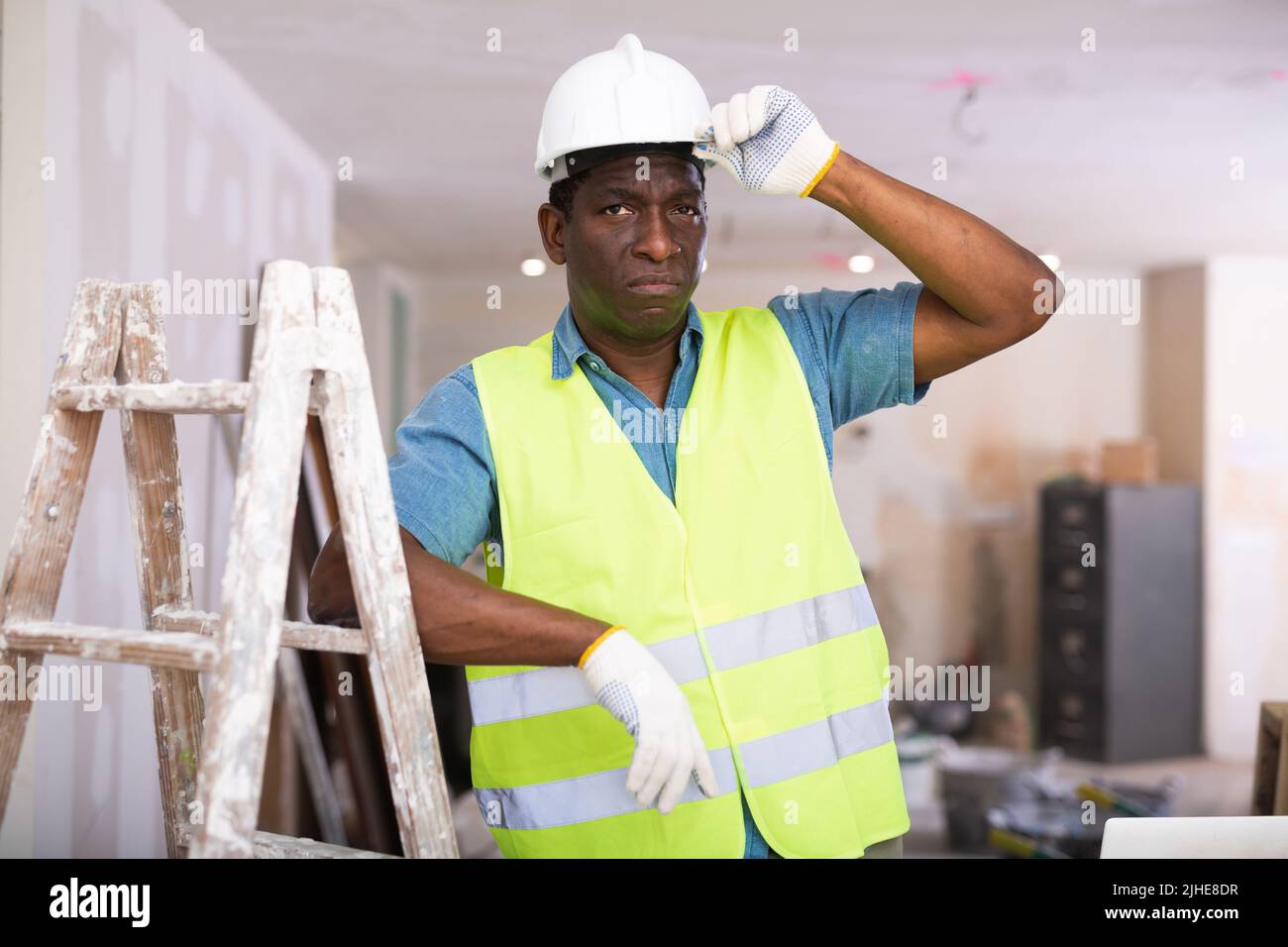 Portrait of an african american civil engineer Stock Photo - Alamy