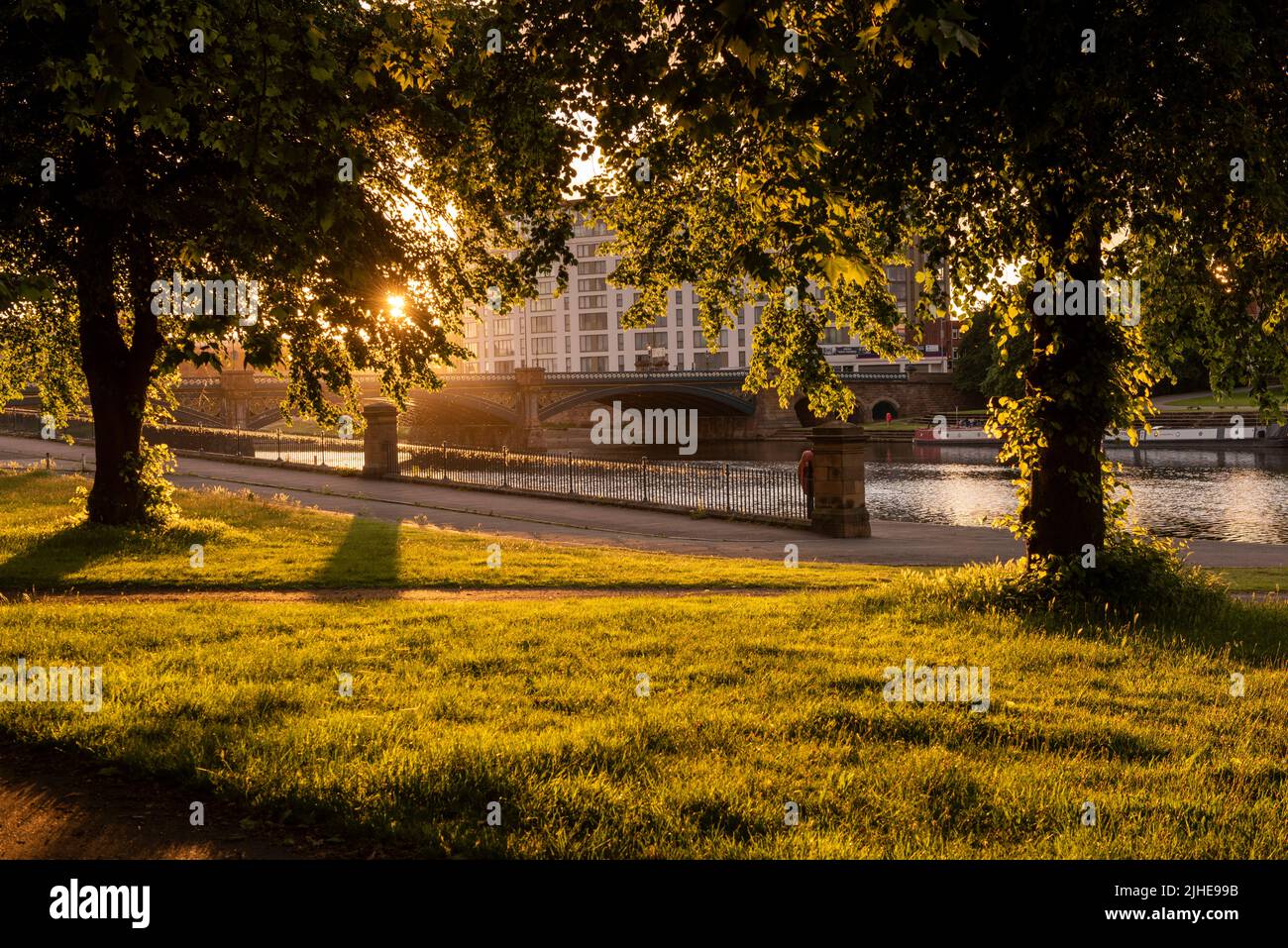 Sunrise by the River Trent at Victoria Embankment Nottingham ...