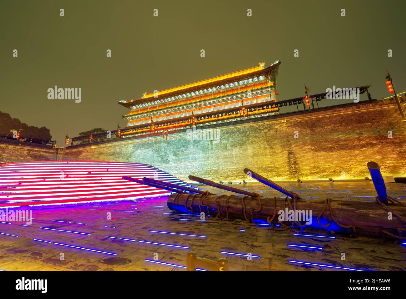 Yongning Gate Arrow Tower, Ming Dynasty City Wall, Xi'an, China Stock ...