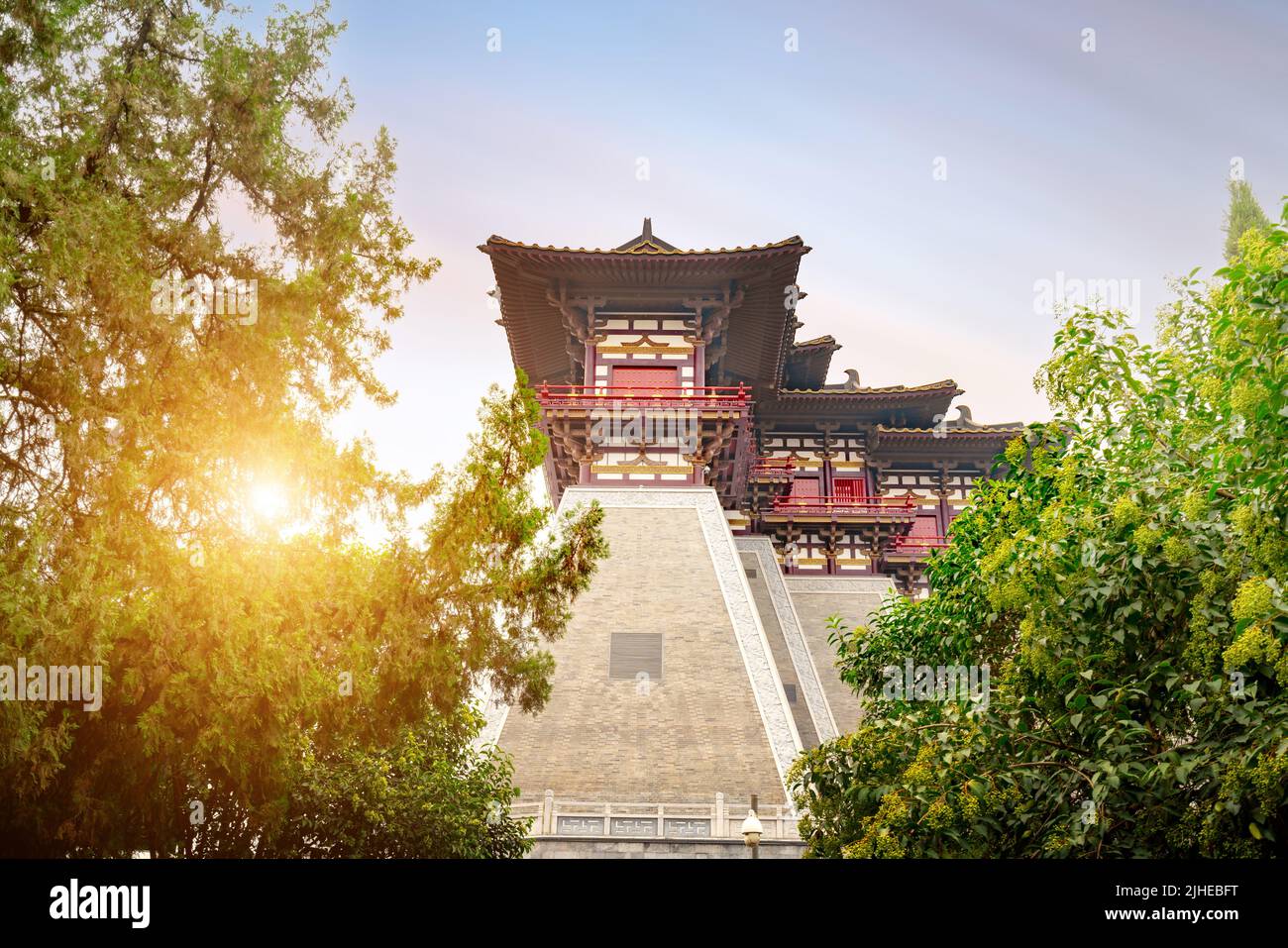 Yingtian Gate is the south gate of Luoyang City in the Sui and Tang ...