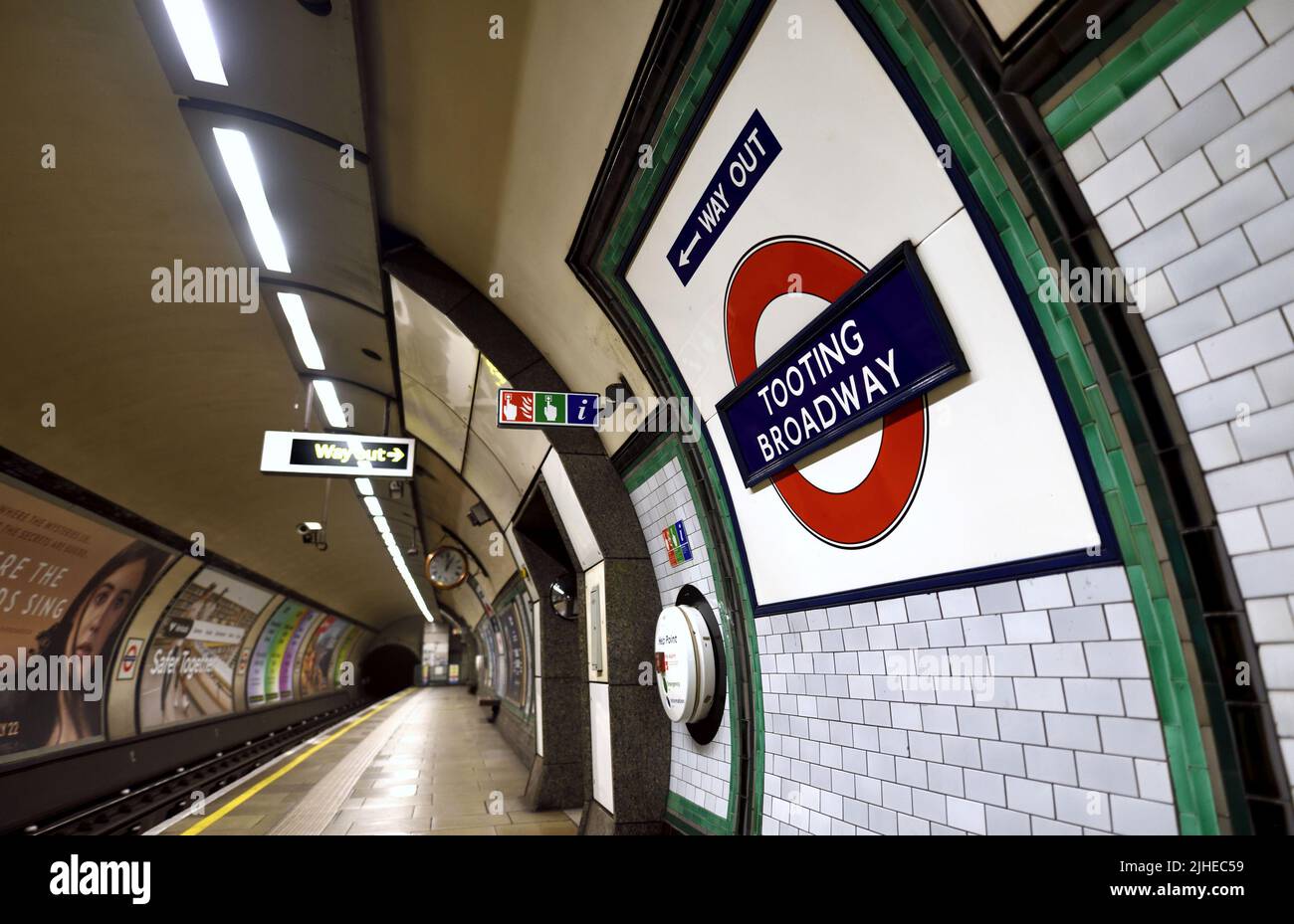 London, England, UK. Tooting Broadway underground Station Stock Photo ...