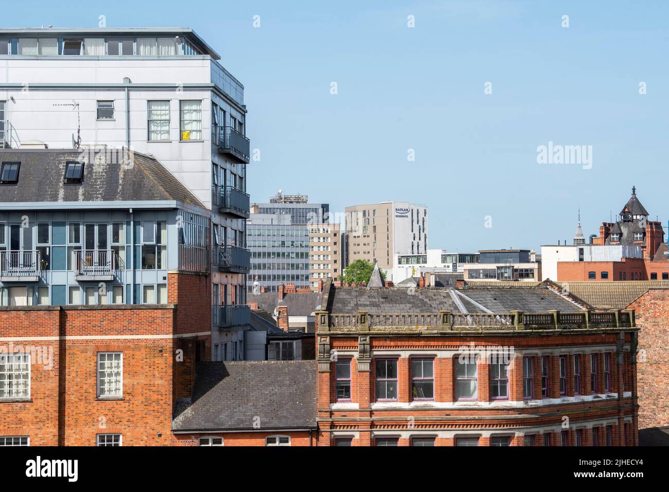 Buldings rooftop hi-res stock photography and images - Alamy