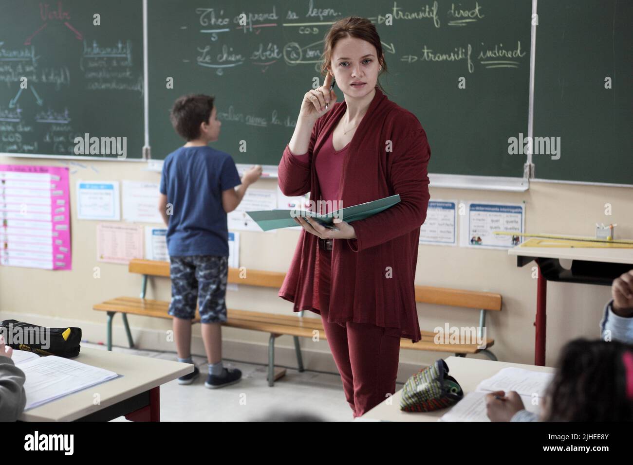 Primaire Year : 2016 France Director : Helene Angel Sara Forestier ...