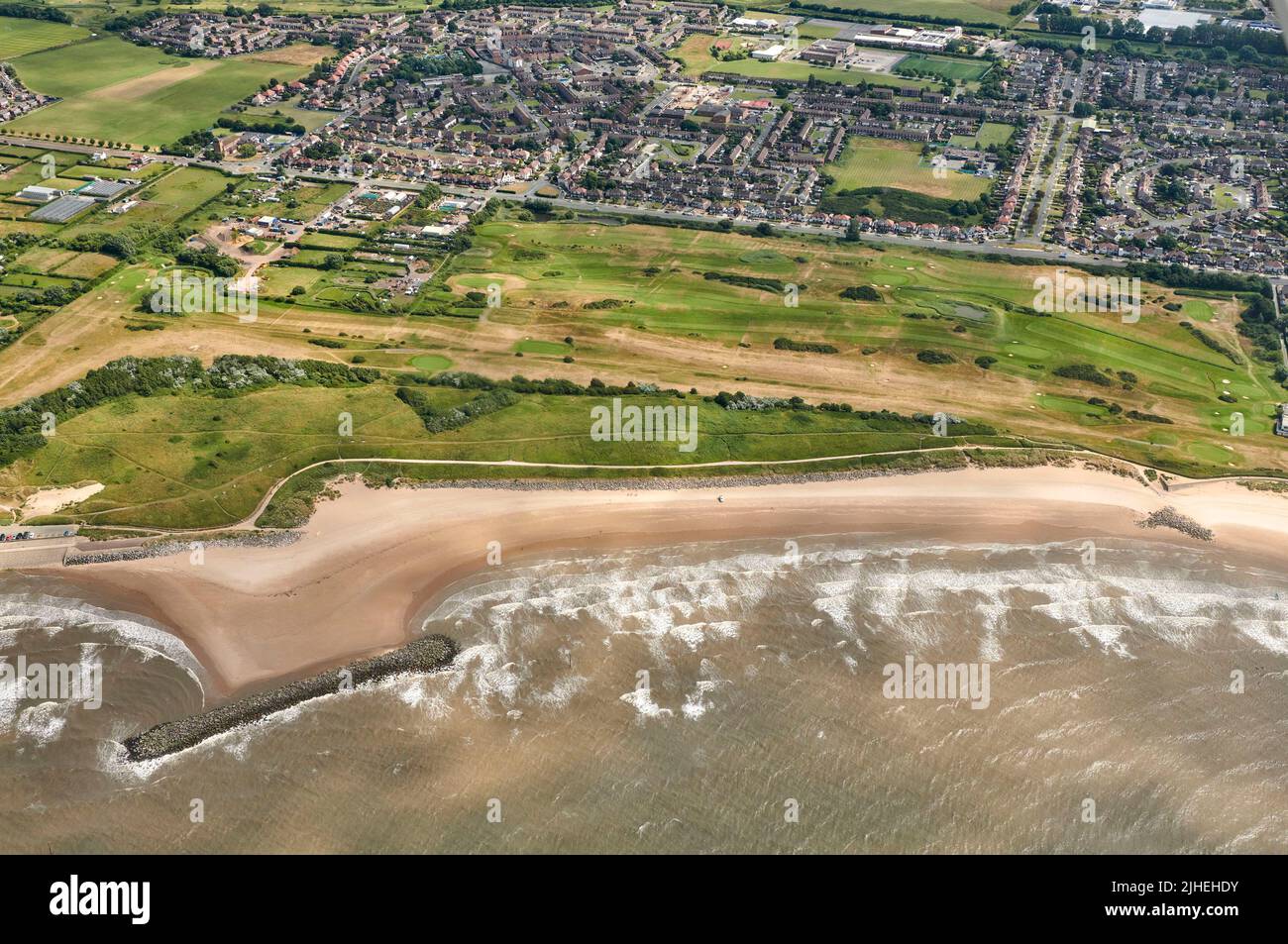 The wirral beach hi-res stock photography and images - Alamy
