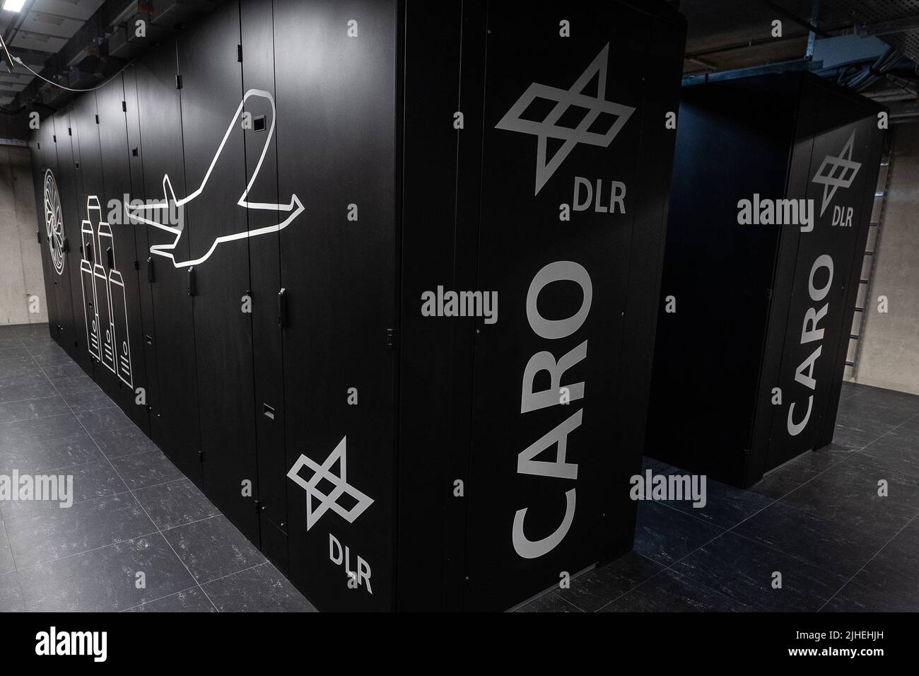 18 July 2022, Lower Saxony, Göttingen: View of the CARO supercomputer ...