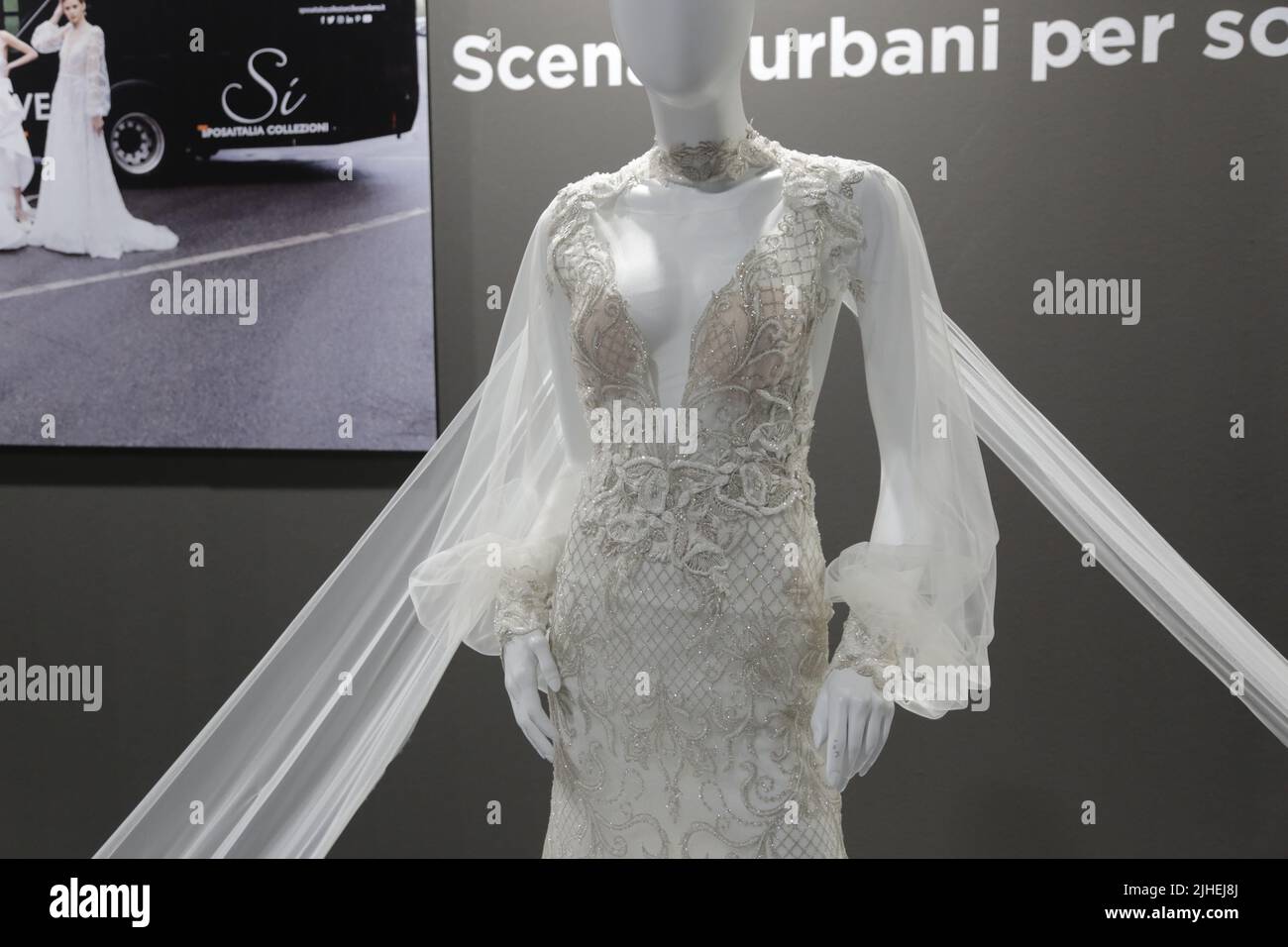 SI Sposaitalia fashion fair, Milano: bridal white dresses shown in ...