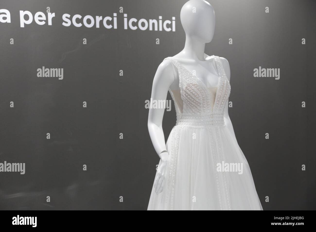 SI Sposaitalia fashion fair, Milano: bridal white dresses shown in ...