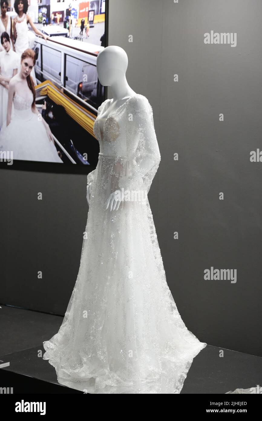 SI Sposaitalia fashion fair, Milano: bridal white dresses shown in ...