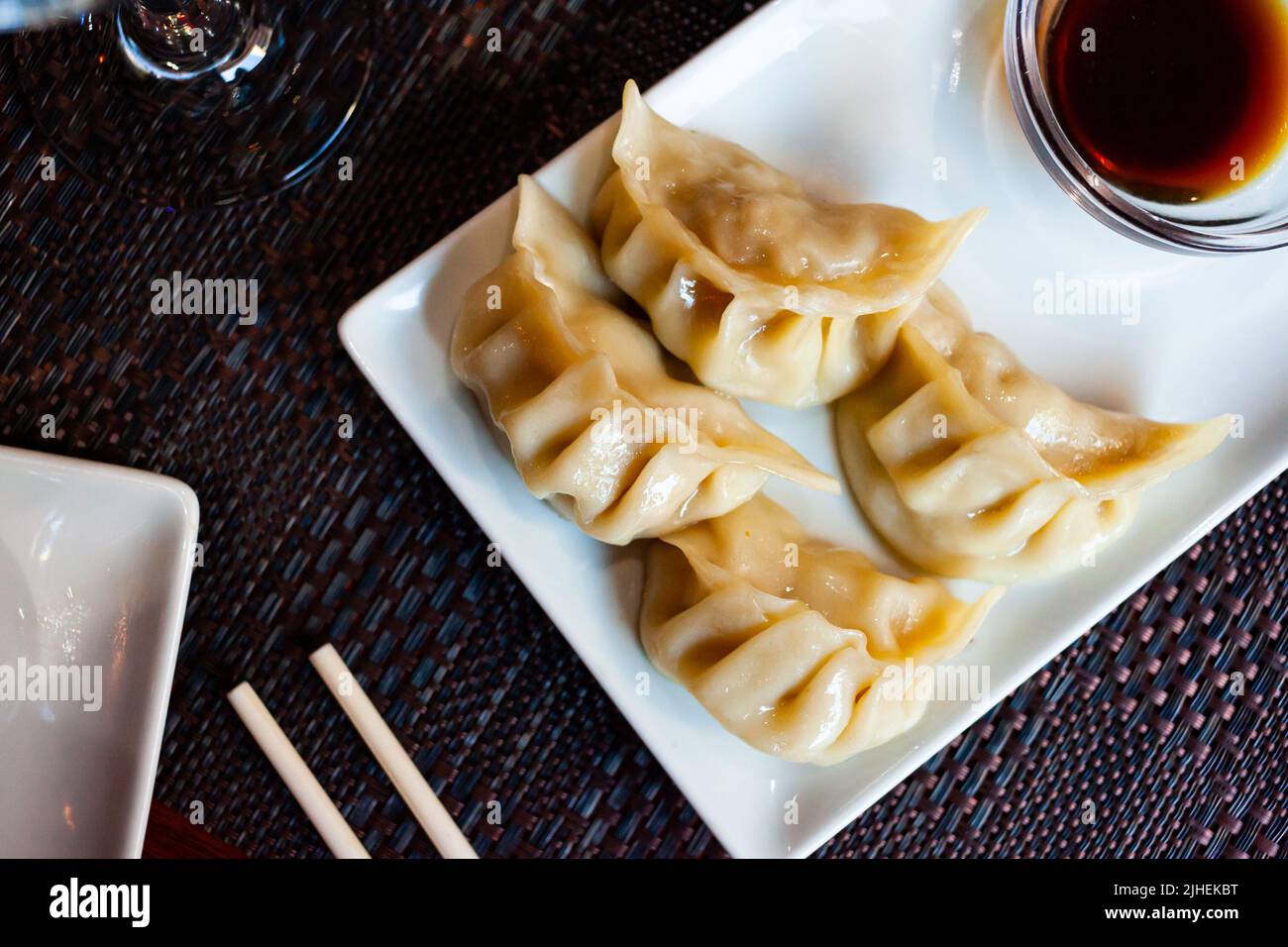 Japanese style gyoza dumplings Stock Photo - Alamy